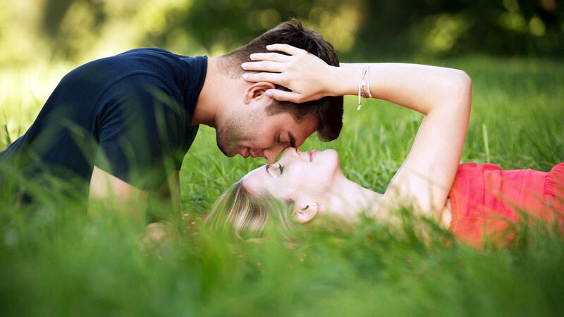 What Does Love Feel Like - 5 Key Signs You Didn't Know About